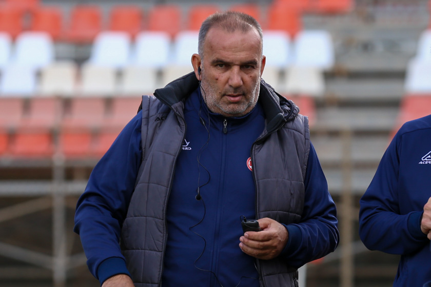 Ο Γιάννης Μαθιουλάκης, γιος του Δημ. Μαθιουλάκη, παίζει για τα Χανιά ...